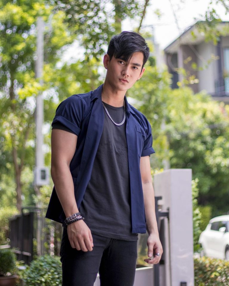 หล่อบาดใจ พูม นเรศ หรือ โฟร์ท 2 Moons2 The Series | นักศึกษาจากรั้ว ม. ...