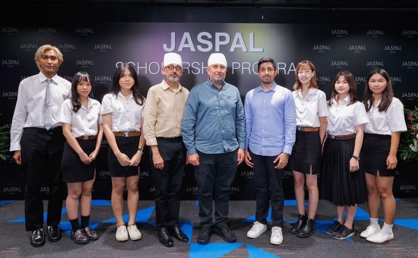 Jaspal มอบทุนการศึกษา ให้ นศ. แฟชั่นดีไซน์จาก 5 สถาบัน